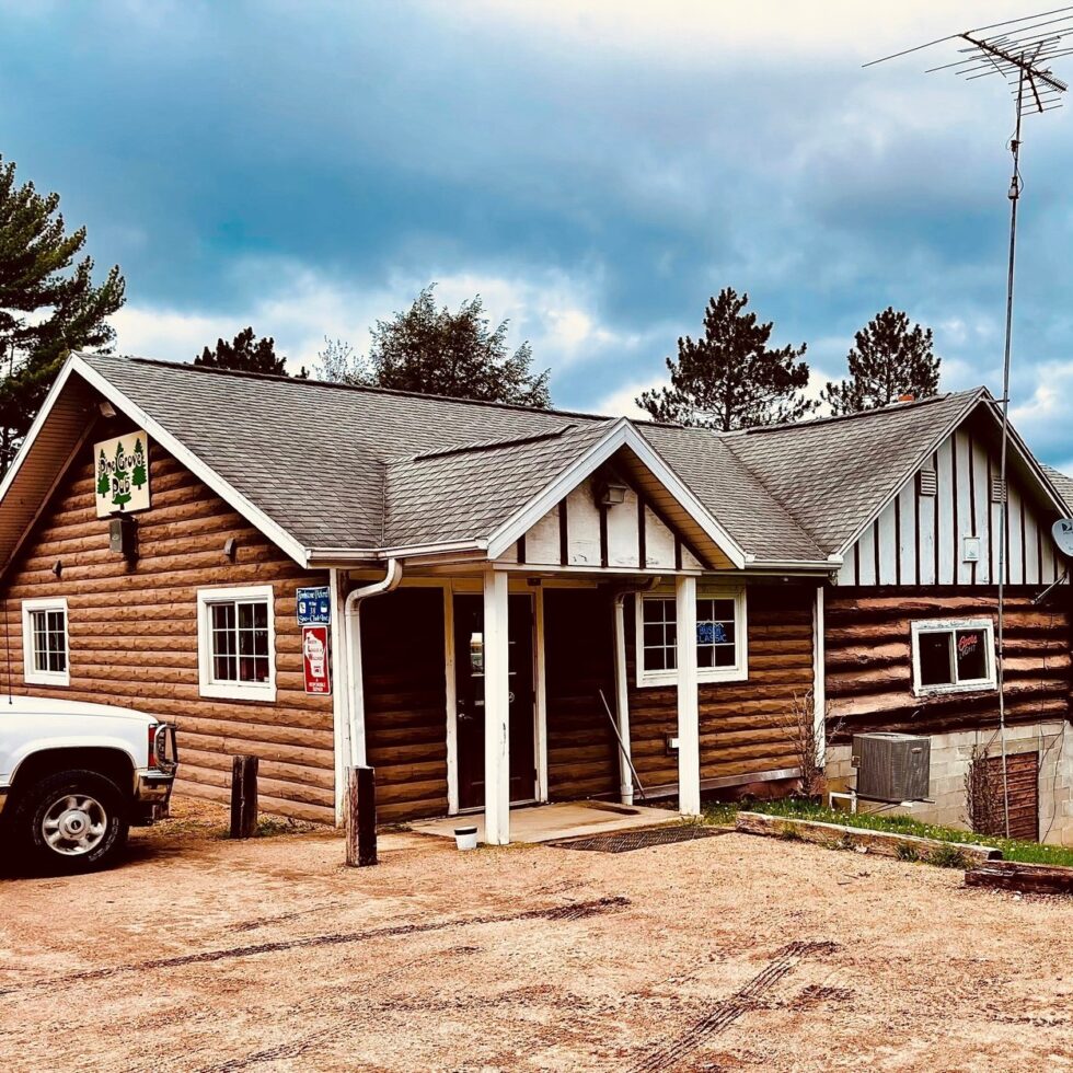 Pine Grove Pub - Pine Grove Resort - Pickerel, WI